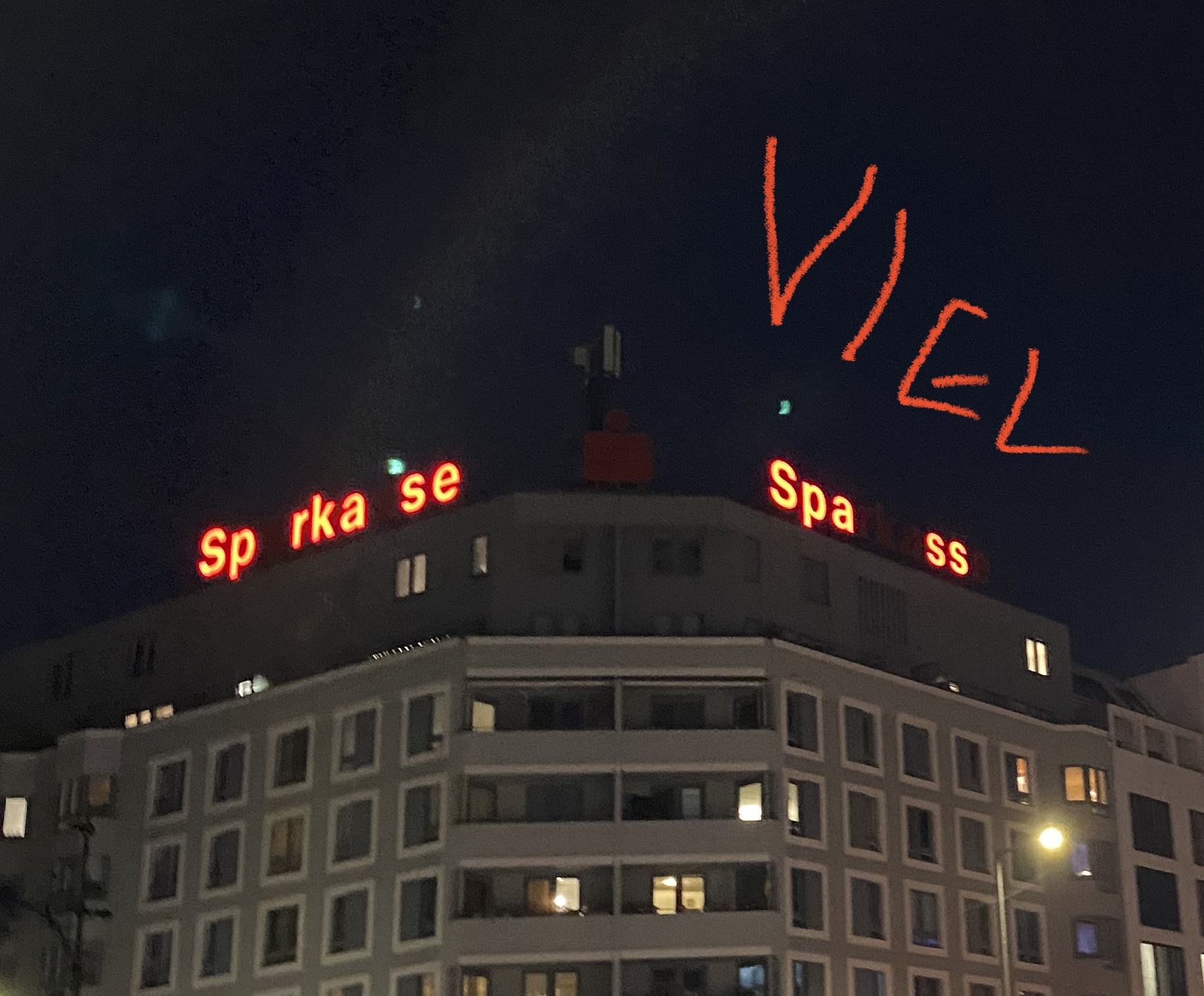 Strassen Kunst Geschichte: Die Spasskasse – Ingrid Wenzel
